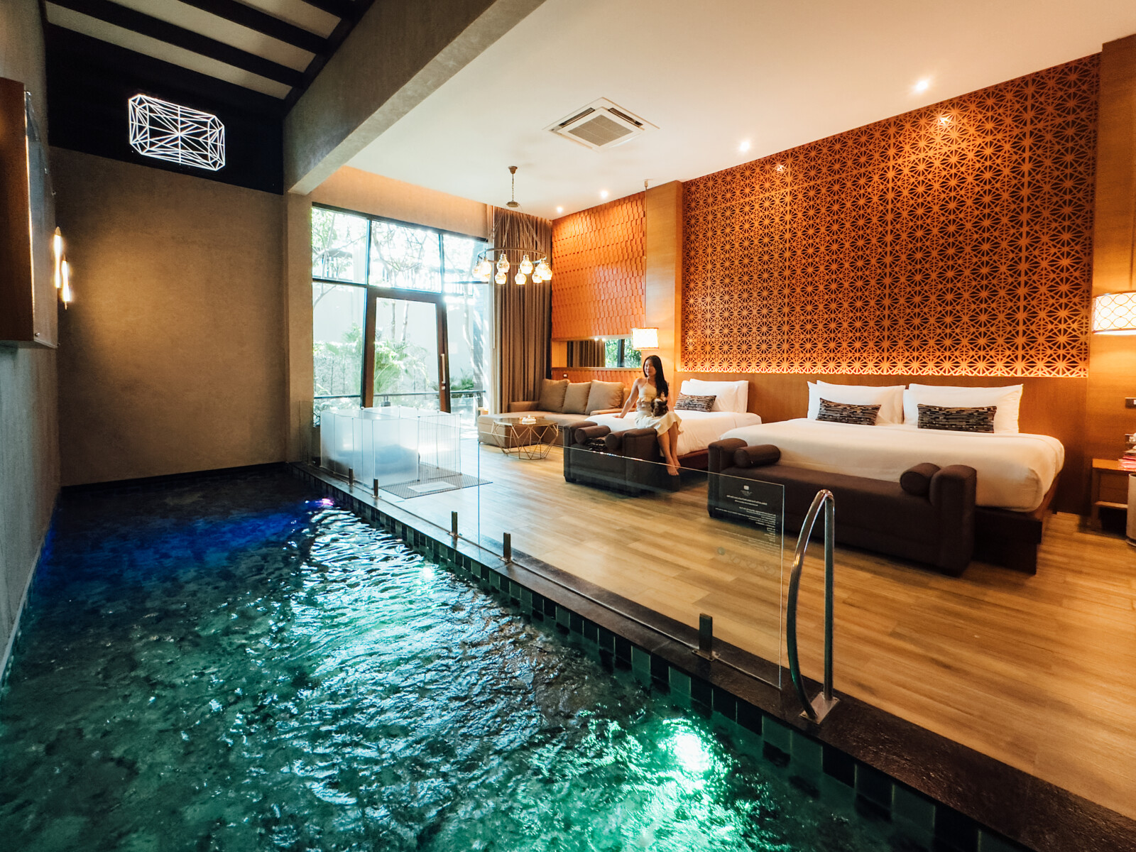Pet-Friendly Pool Villa Family